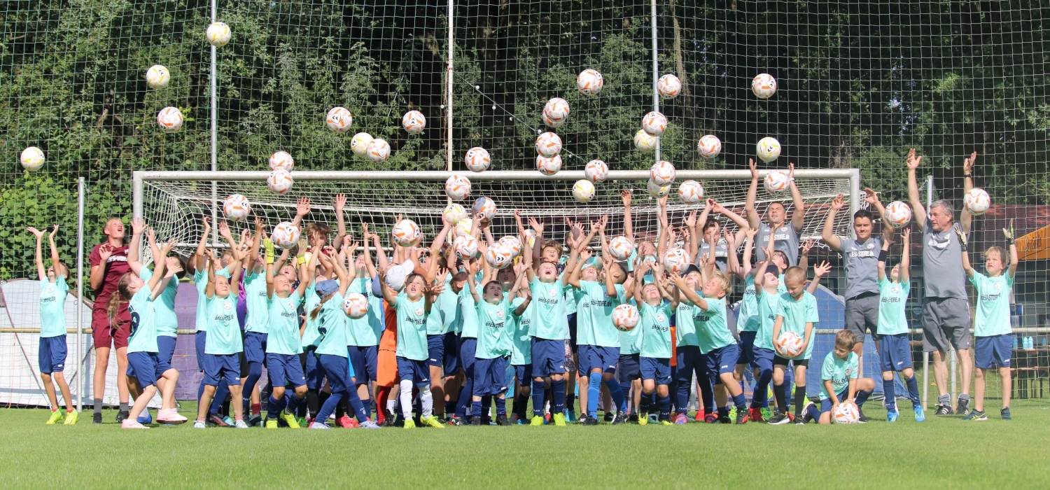 Fußball-Camp Hattrick 2025 beim FC Deetz gestartet