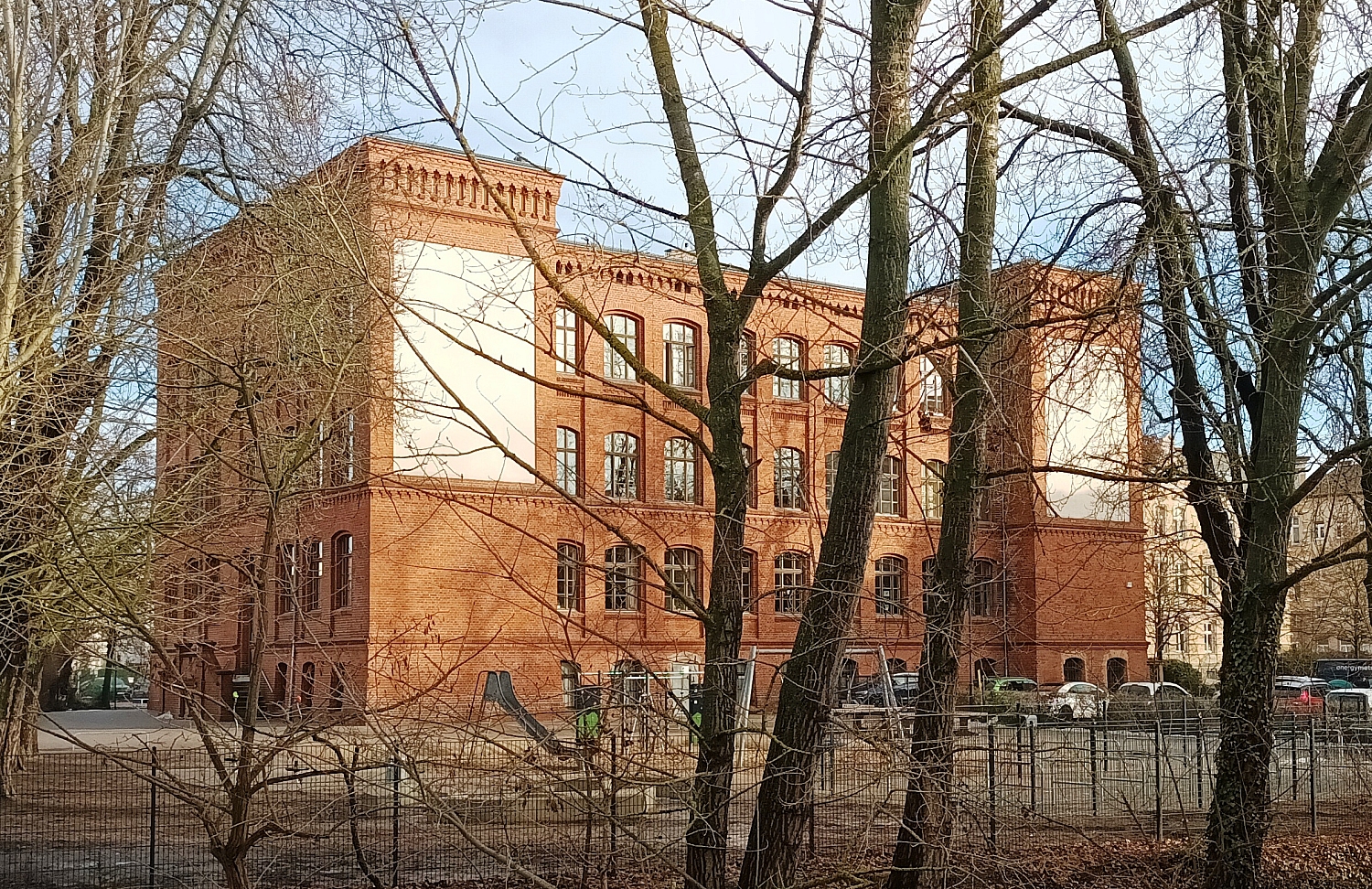 1200 Kinder passten 1893 in die gerade fertiggestellte Bürgerschule