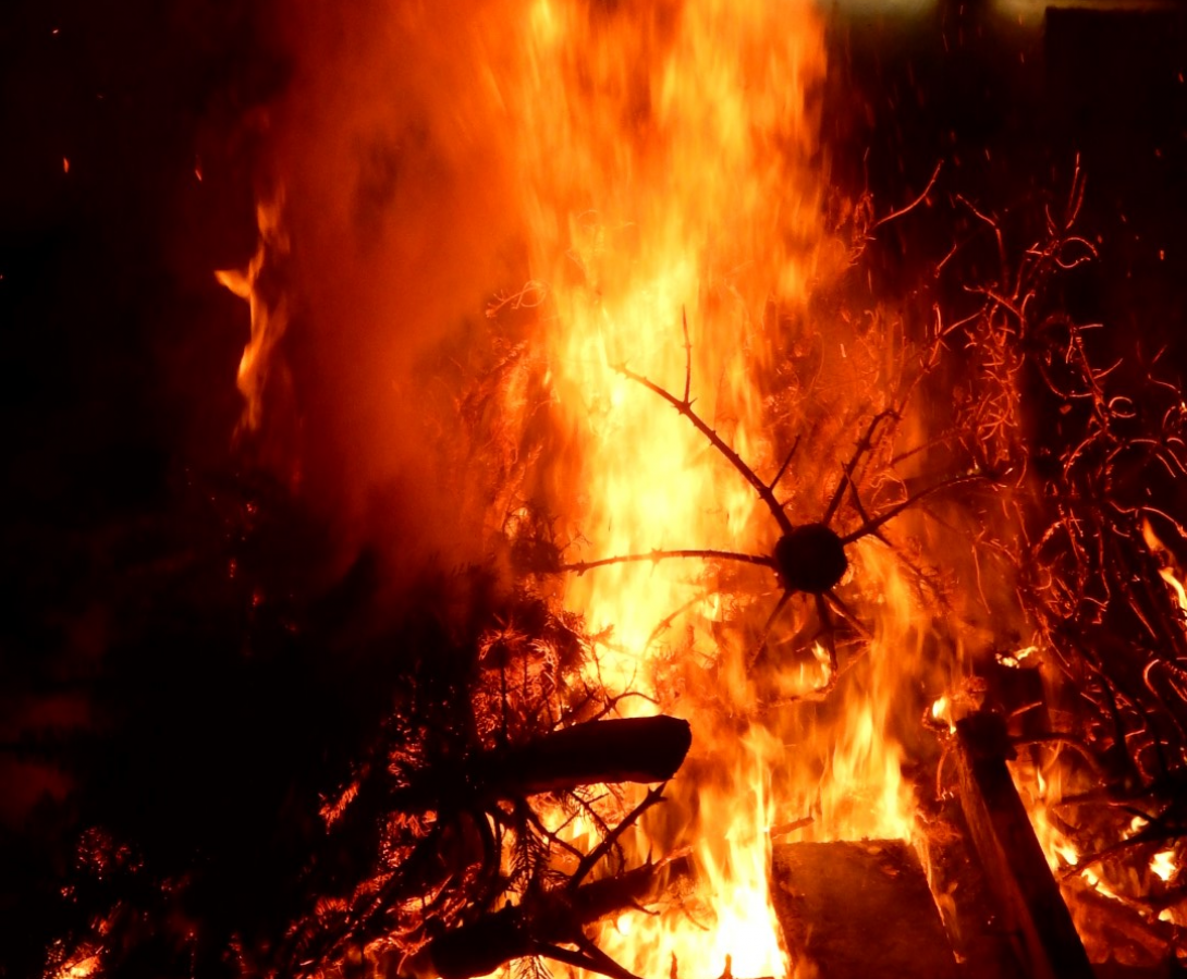 Weihnachtsbaumverbrennen in Theeßen