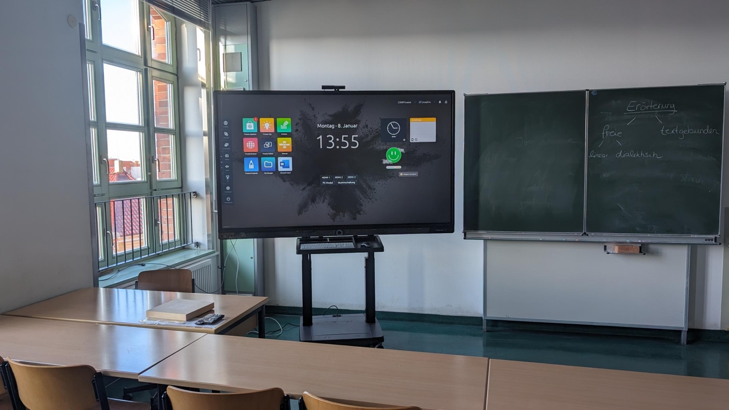 Schulen mit digitalen Tafeln ausgestattet