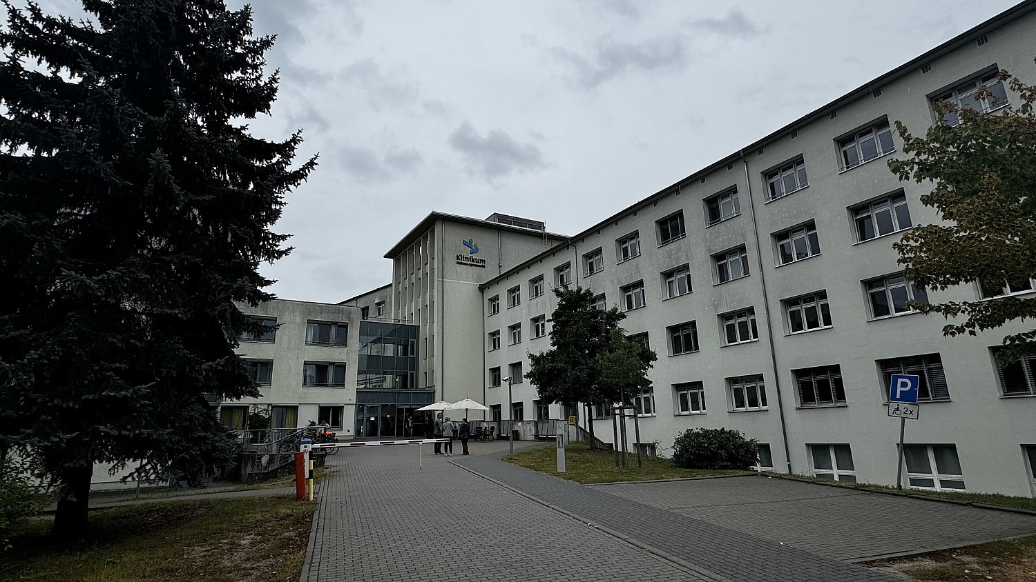 Königs Wusterhausen: Beschäftigte des Achenbach-Krankenhauses ...